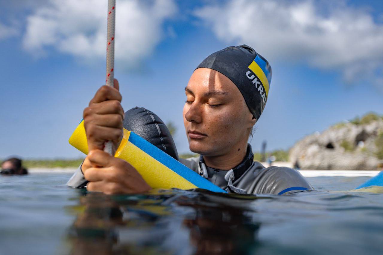 Садурская установила новый мировой рекорд по фридайвингу | Betua.com.ua